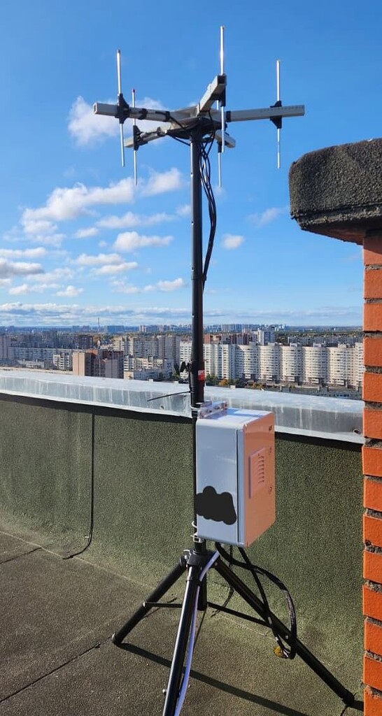 Switch two arrays of 2m+70cm antennas - KrakenSDR Forum